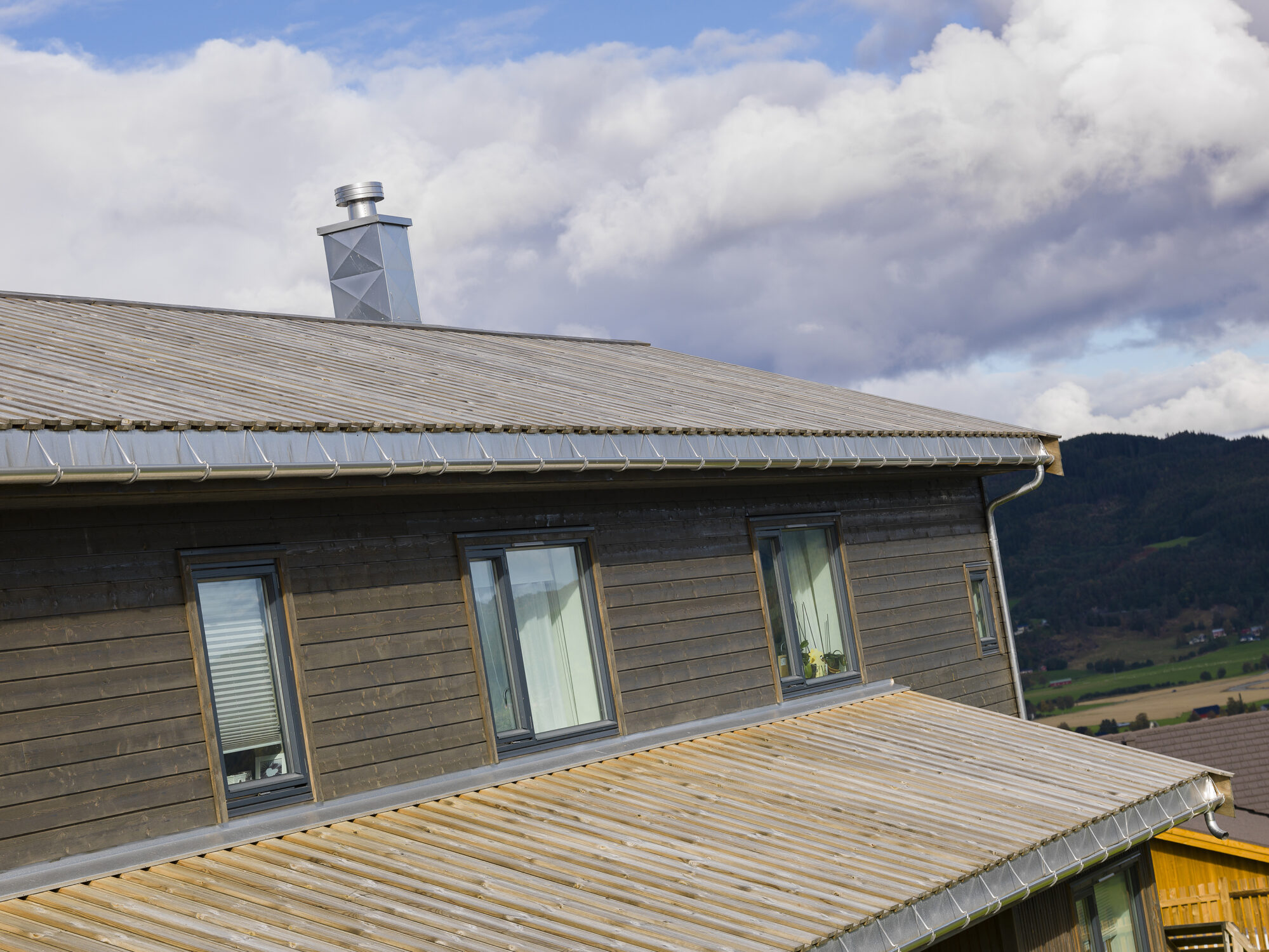 Tretak klassisk | Dobbelbehandlet MøreRoyal tak | Lite vedlikehold