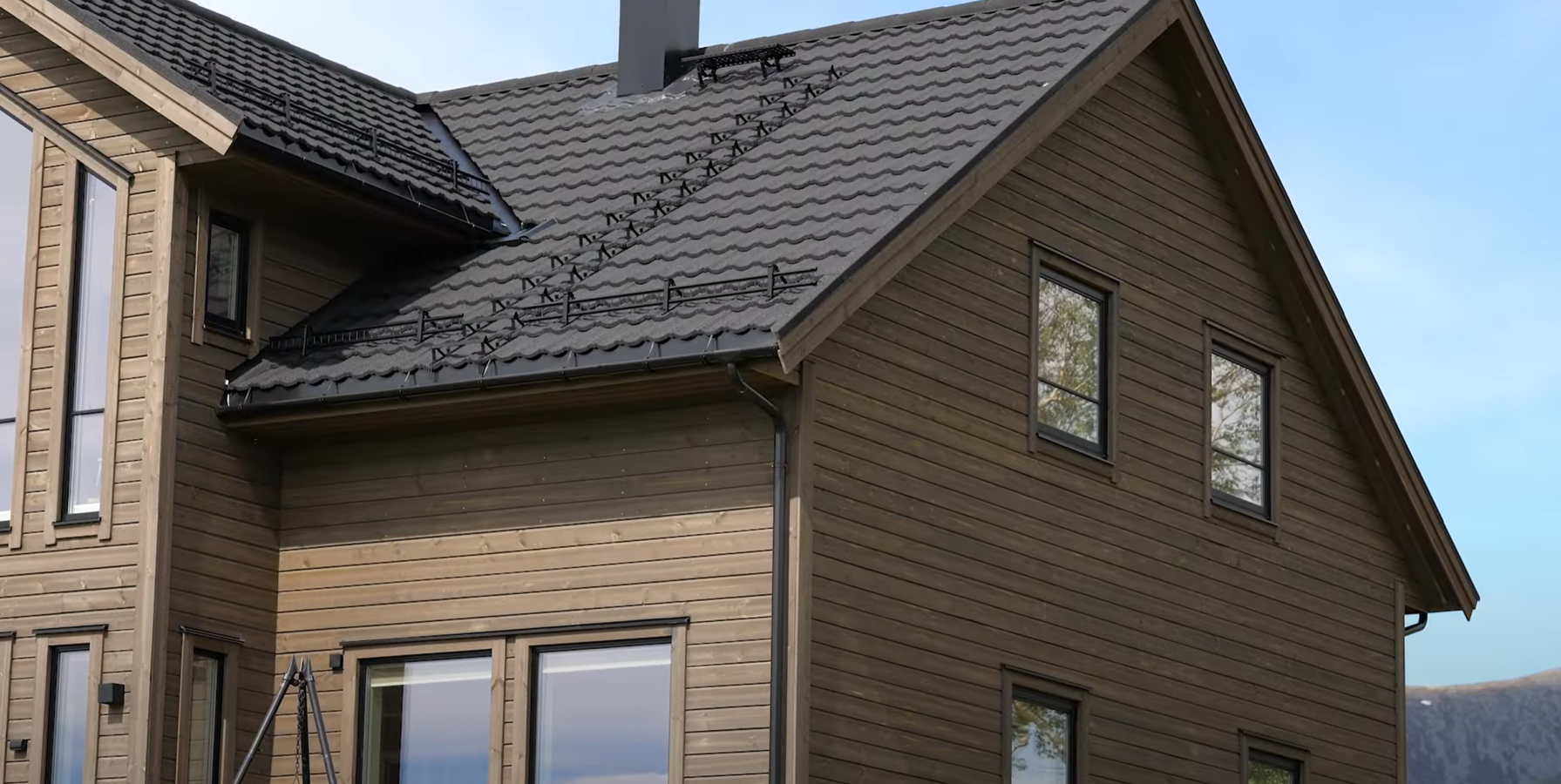 Kledning i MøreRoyal ga en klassisk bolig en moderne fasade - Talgø MøreRoyal